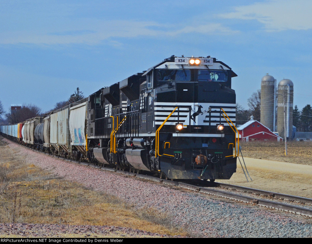 NS 1134, DM&Es Waseca Sub.